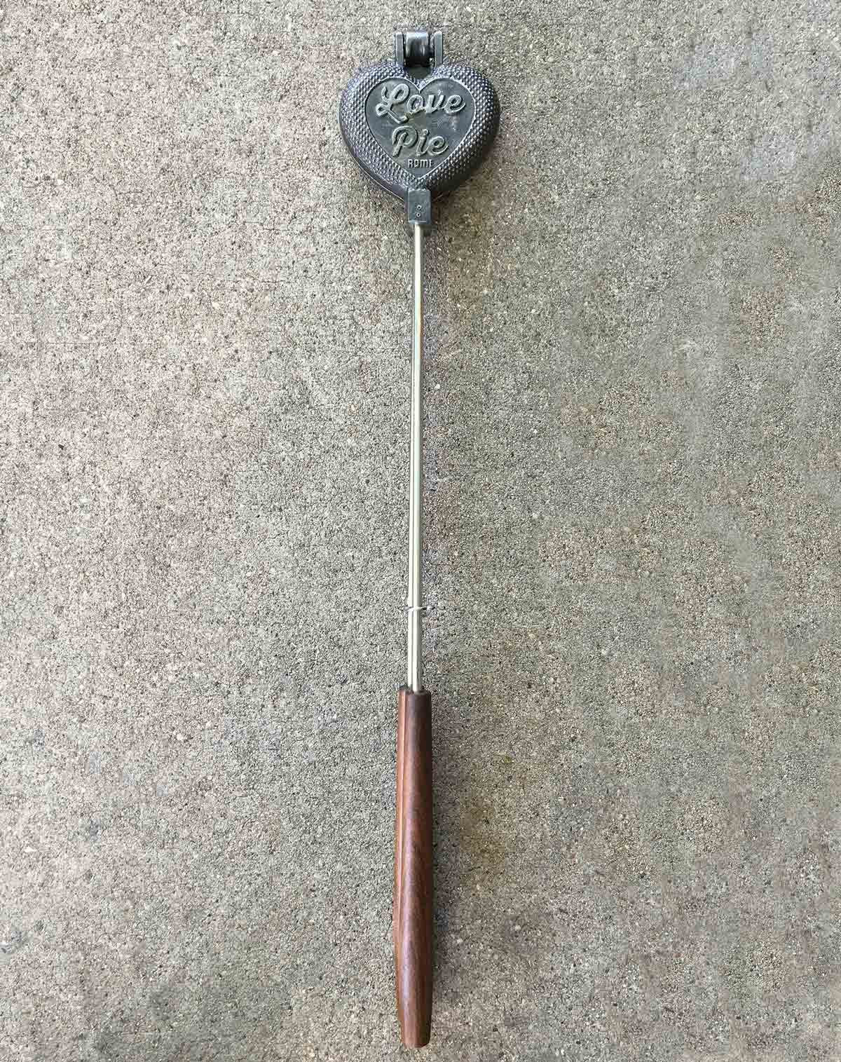 Love Pie Iron - Cast Iron, Rome Industries #1540 – romeindustries