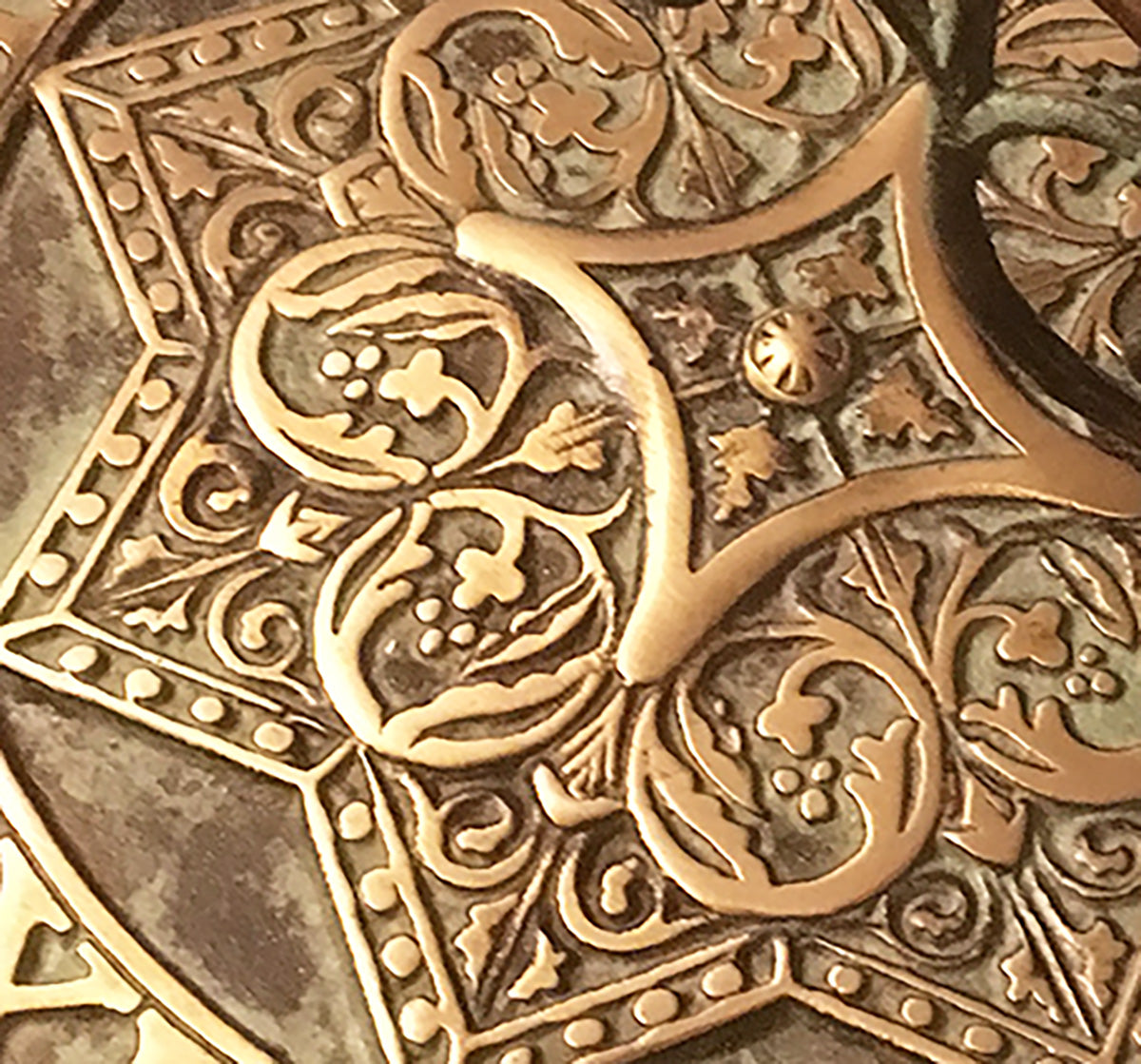 Solid Brass Gothic Sundial, 8.5" dia Rome #2311 – romeindustries